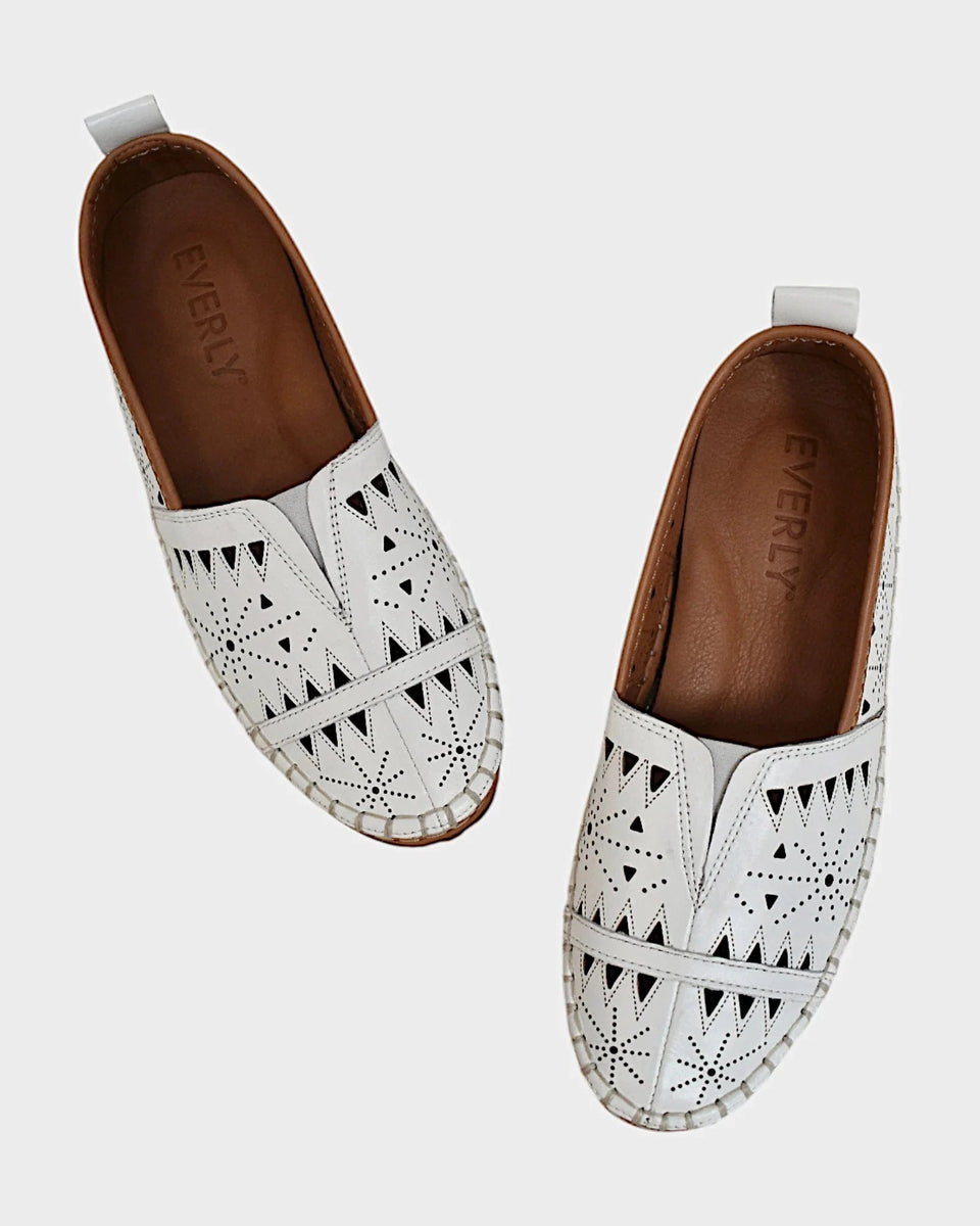 Everly Women's Emily Slip On Shoes - White – Sole To Soul Footwear Inc.