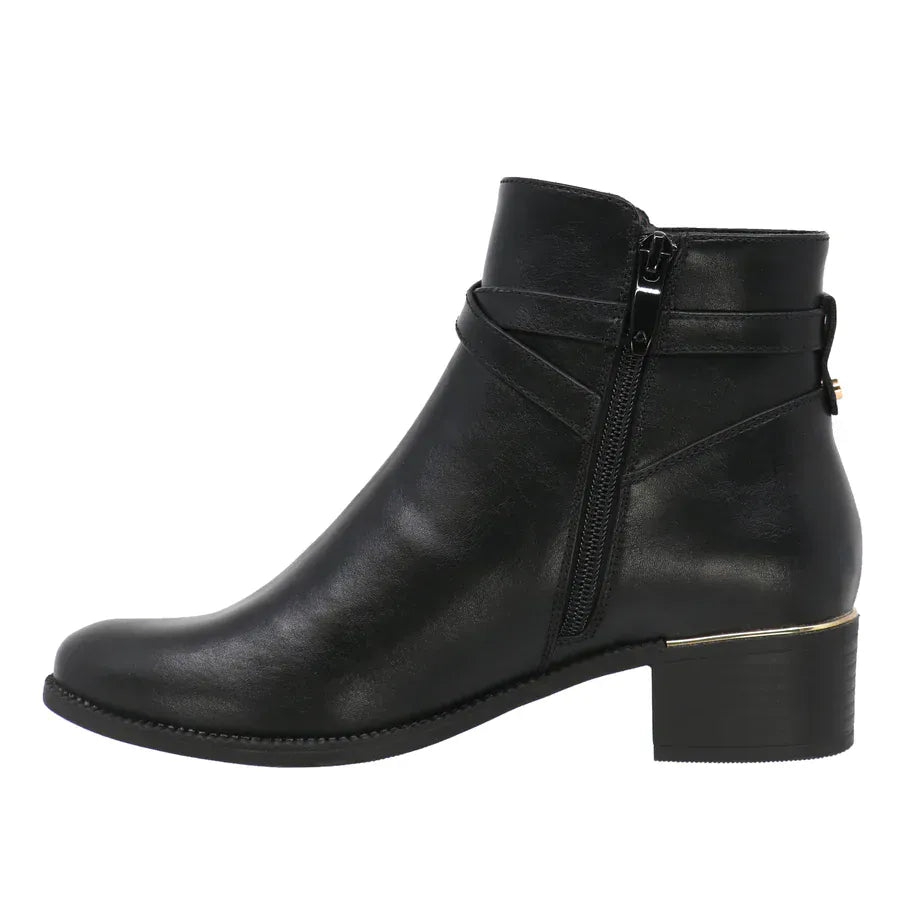 Lady Comfort Women's Becka 02 Low Boots- Black – Sole To Soul Footwear Inc.