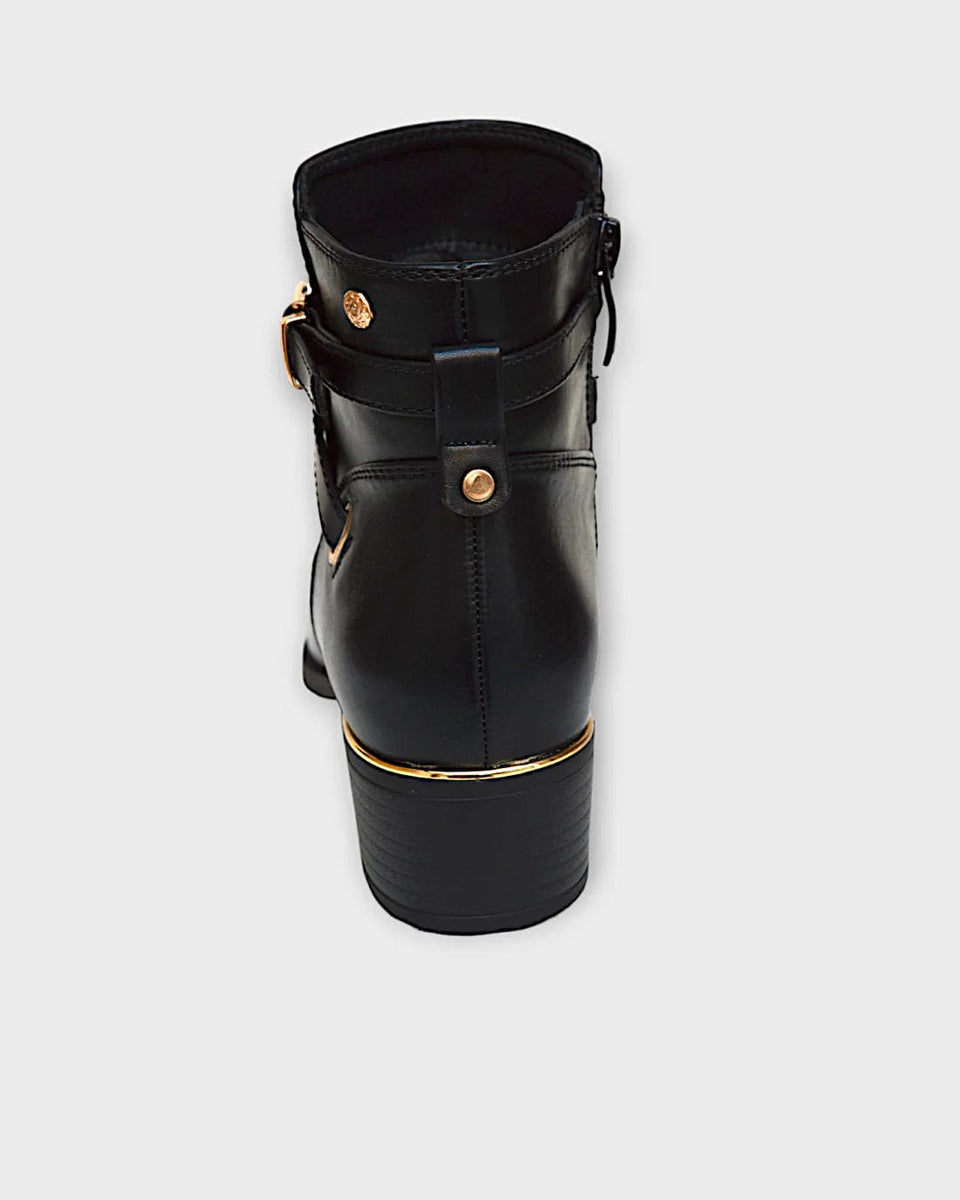 Lady Comfort Women's Becka 02 Low Boots- Black – Sole To Soul Footwear Inc.